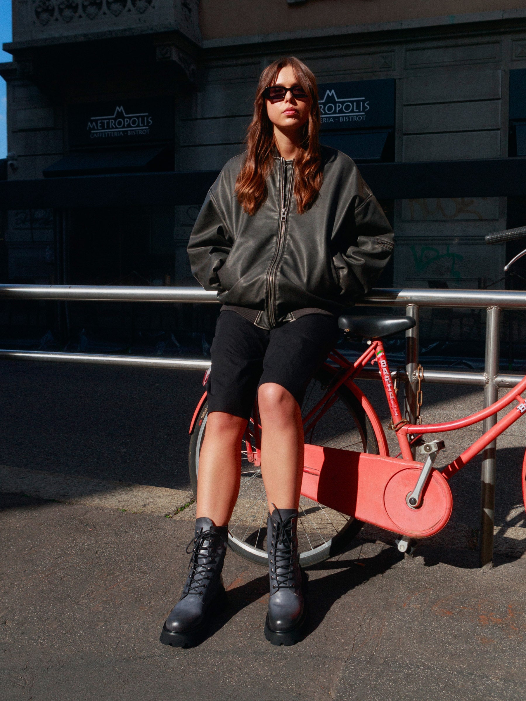 Combat boot in gray calfskin with extra light sole | Guja Footwear