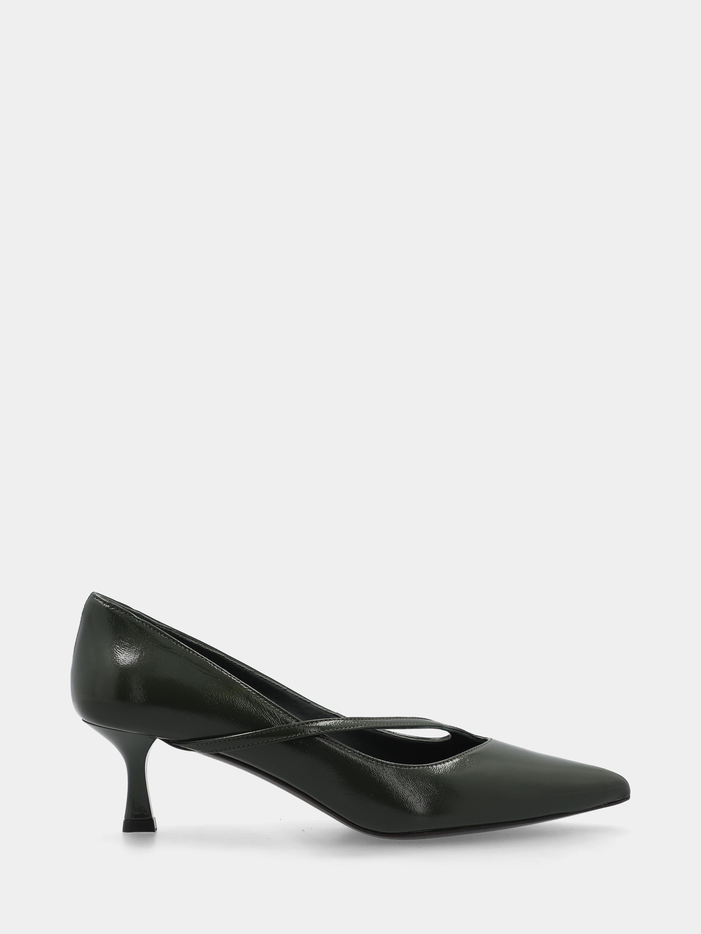 Pumps in shiny velvet green with diagonal strap and chalice heel | Guja ...