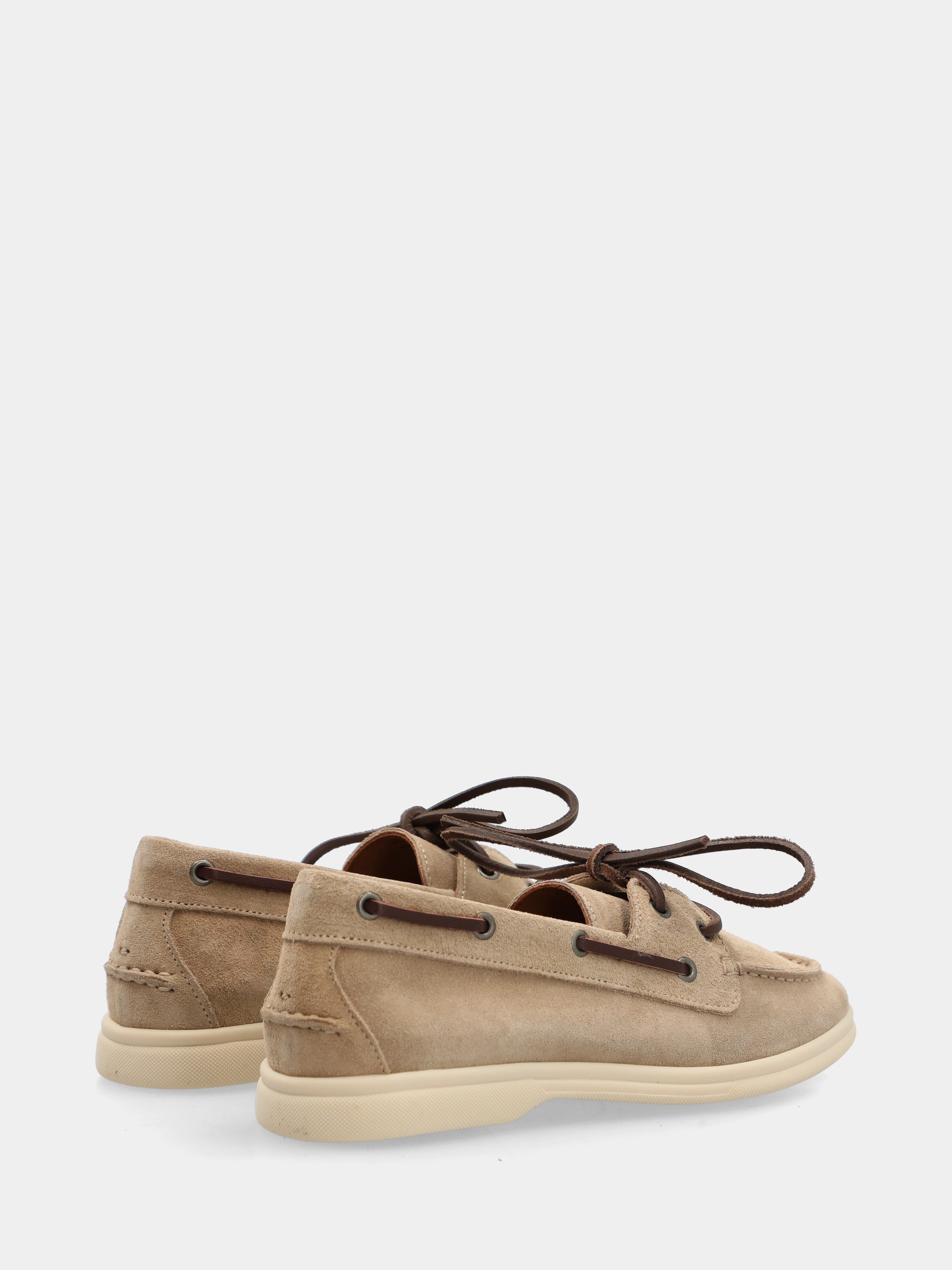 Beige one-piece suede derby with round toe and rubber sole | Guja Footwear